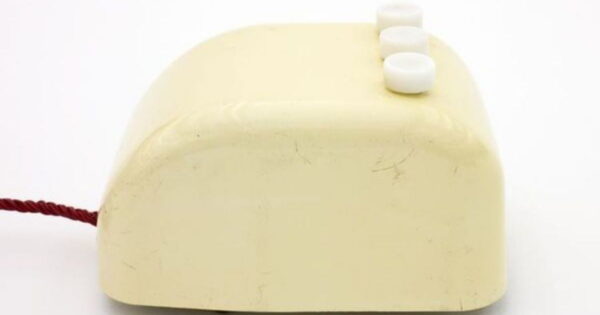 Pernah Terbuat dari Kayu, Begini Sejarah Mouse Komputer!