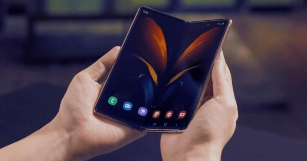 Tak Sama, Ini Perbedaan Telepon Seluler dan Smartphone!