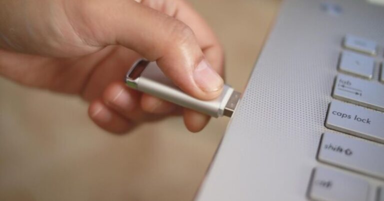 Apa Itu Flashdisk: Sejarah, Fungsi, dan Rekomendasinya!