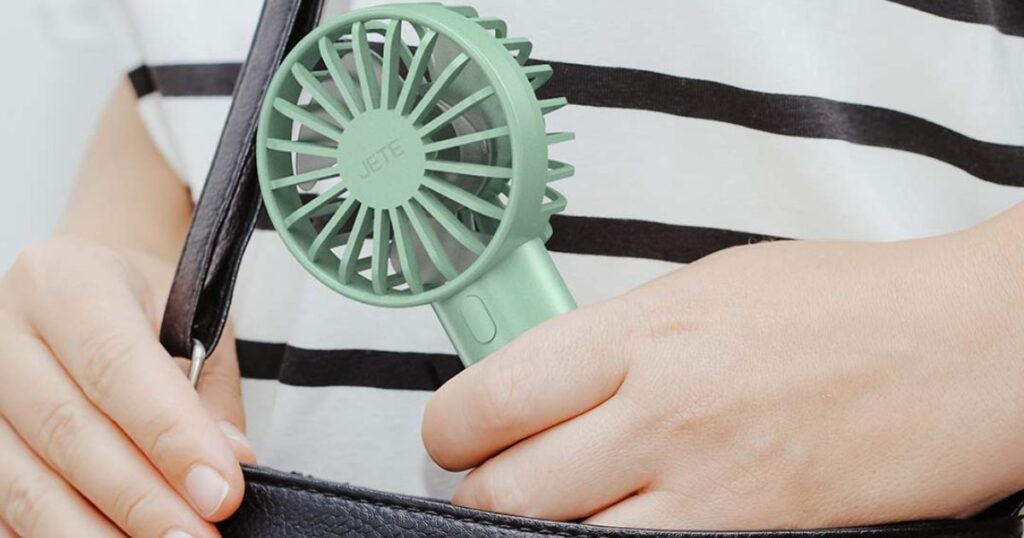 5 Rekomendasi Kipas Angin Mini Portable yang Stylish!