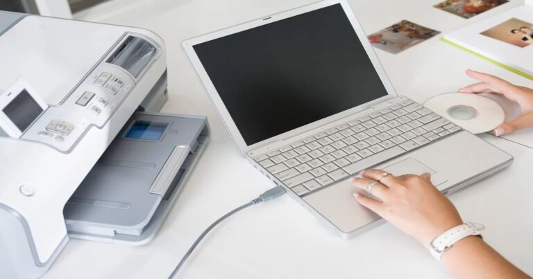 Ini Cara Mudah Menghubungkan Printer ke Laptop, Anti Ribet!